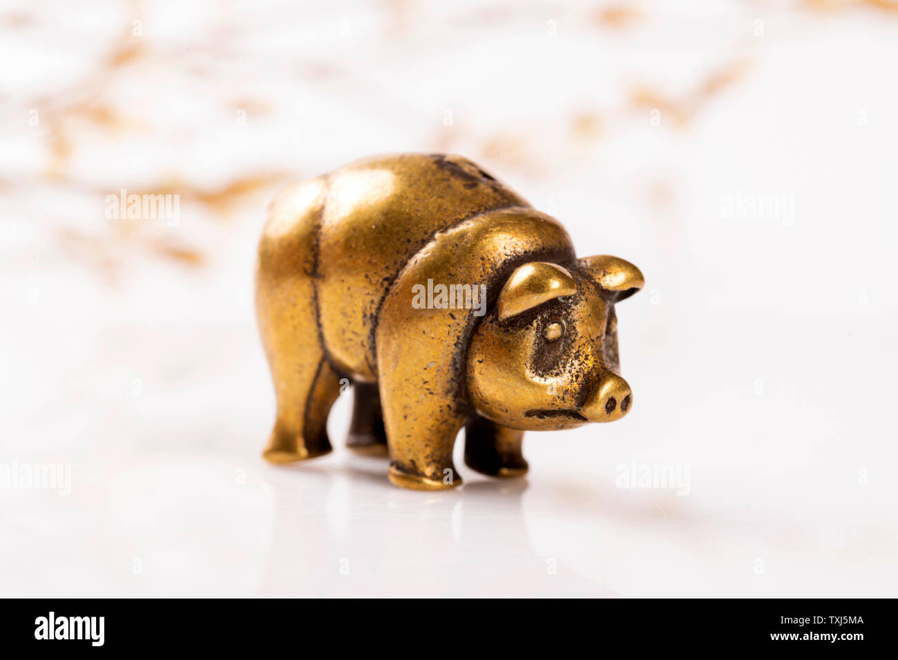 Brass pig hi-res stock photography and images - Alamy