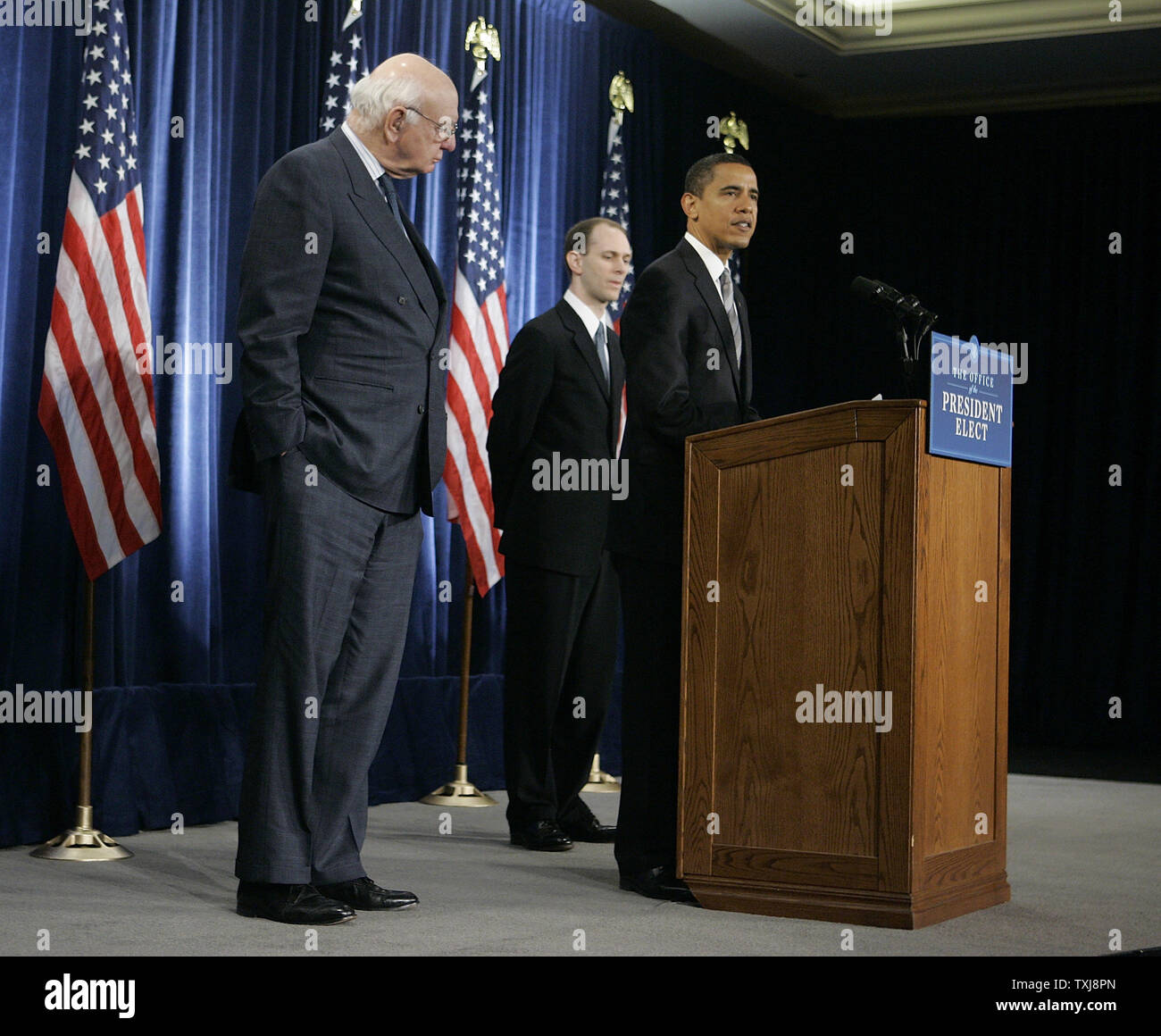 Paul volcker 1979 hi-res stock photography and images - Alamy