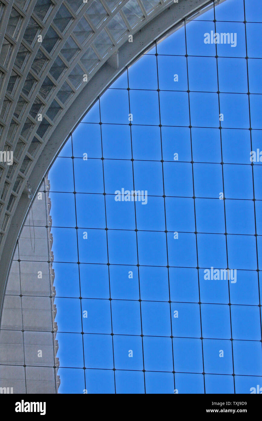 Transparent walls hi-res stock photography and images - Alamy