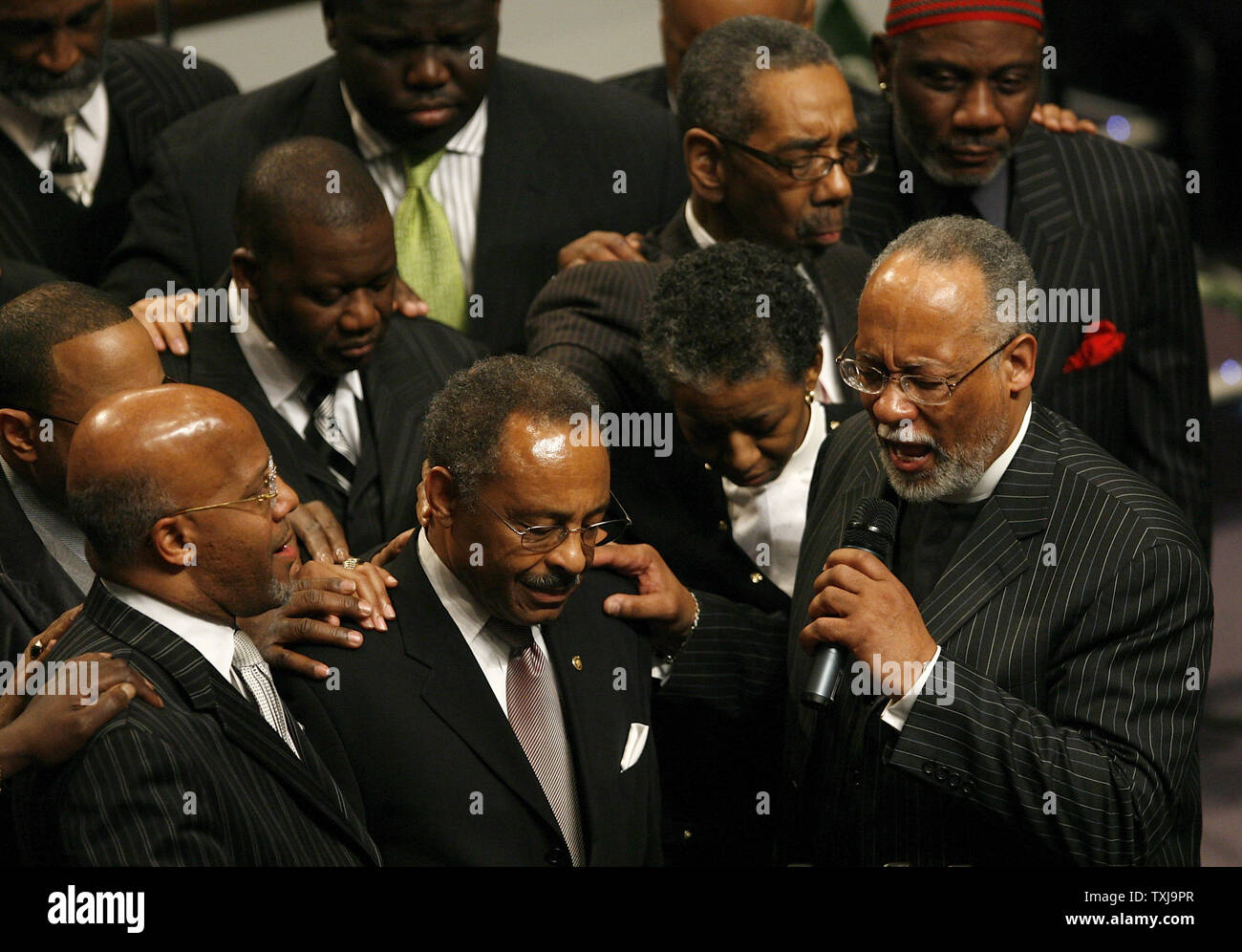 Lay pastors hi-res stock photography and images - Alamy