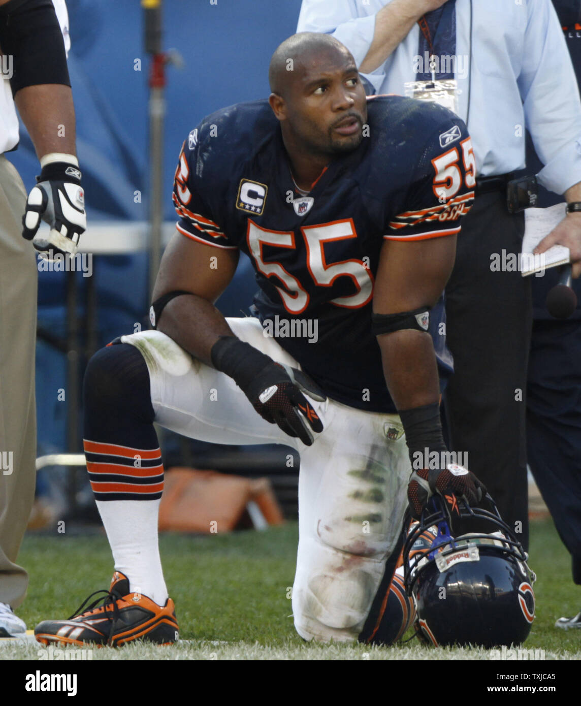 Lance Briggs Wallpaper