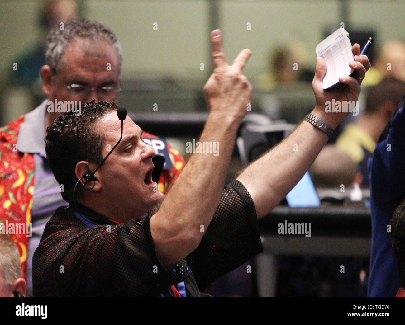 S&p 500 futures pit hi-res stock photography and images - Alamy