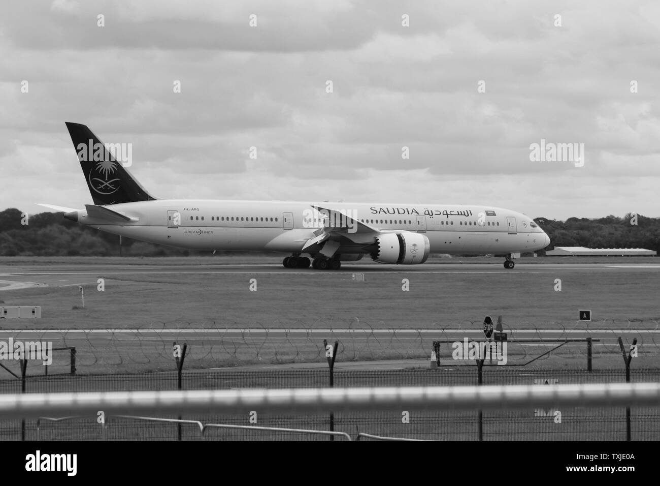 Manchester aviation runway visitor park Stock Photo - Alamy