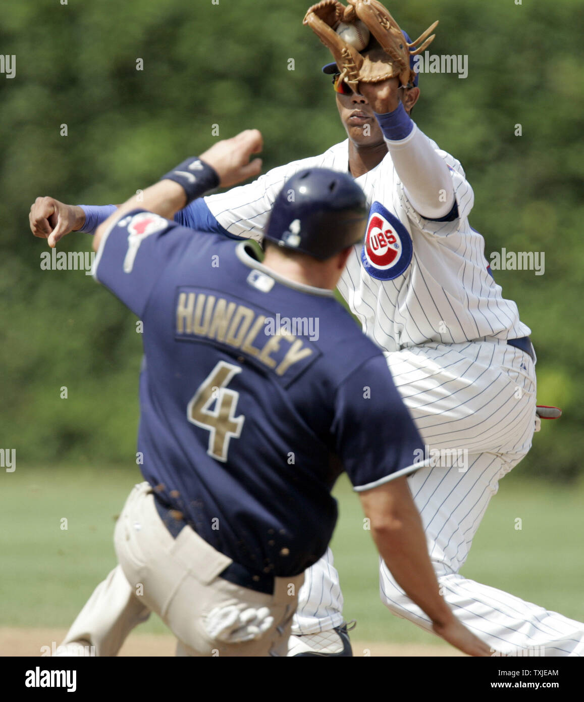 Chicago cubs shortstop starlin castro 13 hi-res stock photography and ...