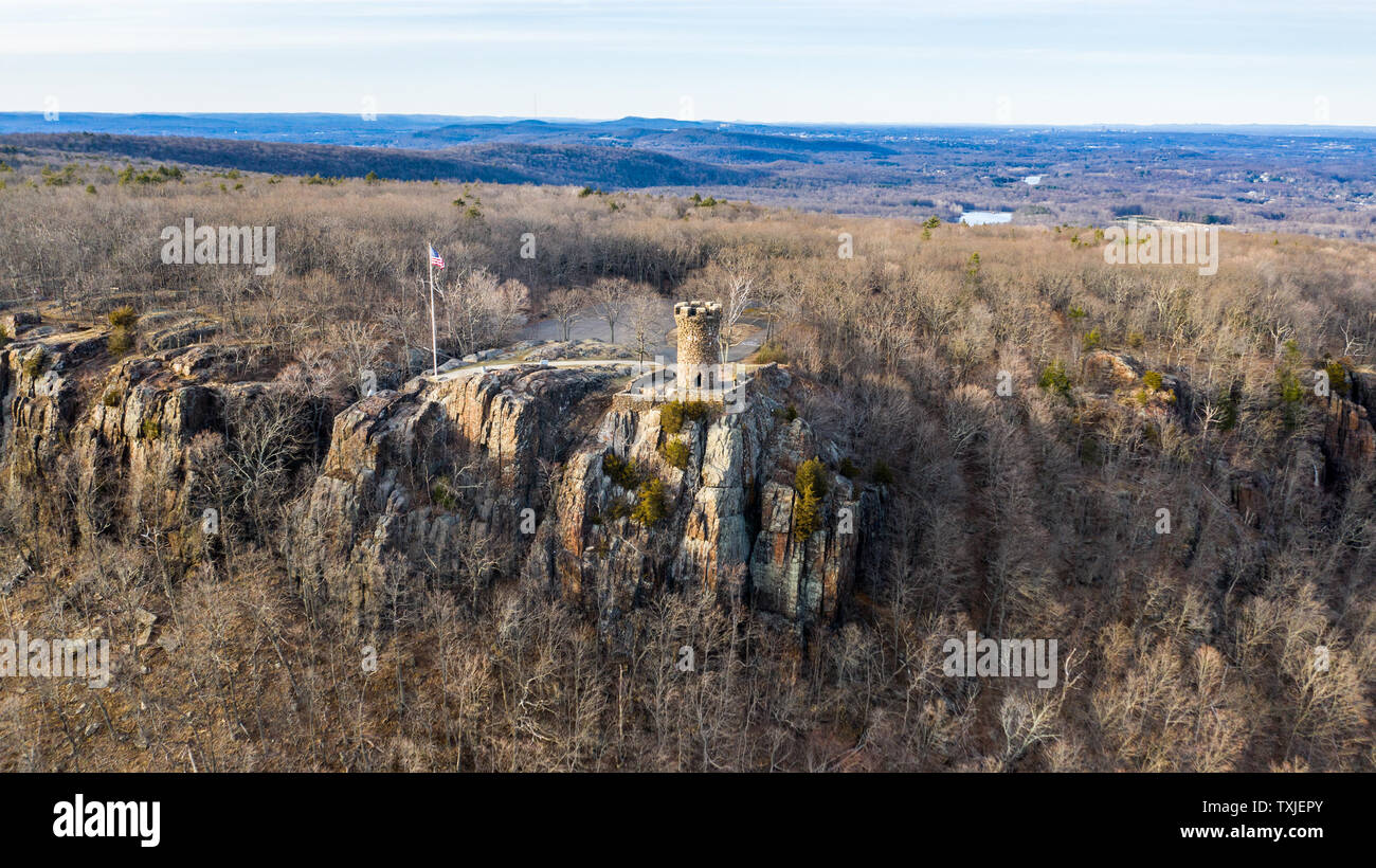 Meriden monument hi-res stock photography and images - Alamy