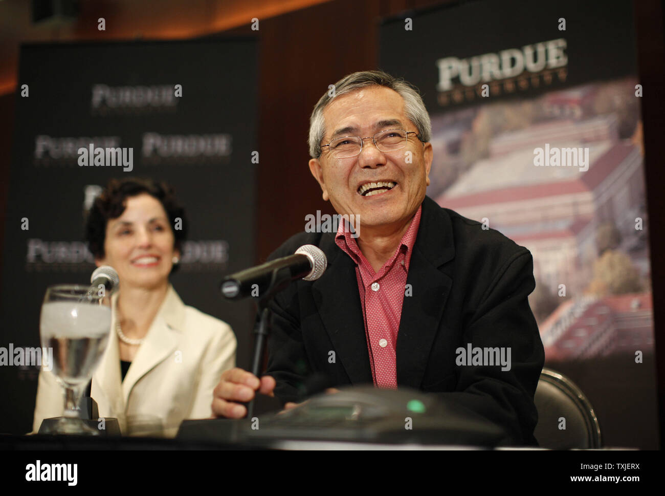 2010 nobel prize in chemistry hi-res stock photography and images - Alamy