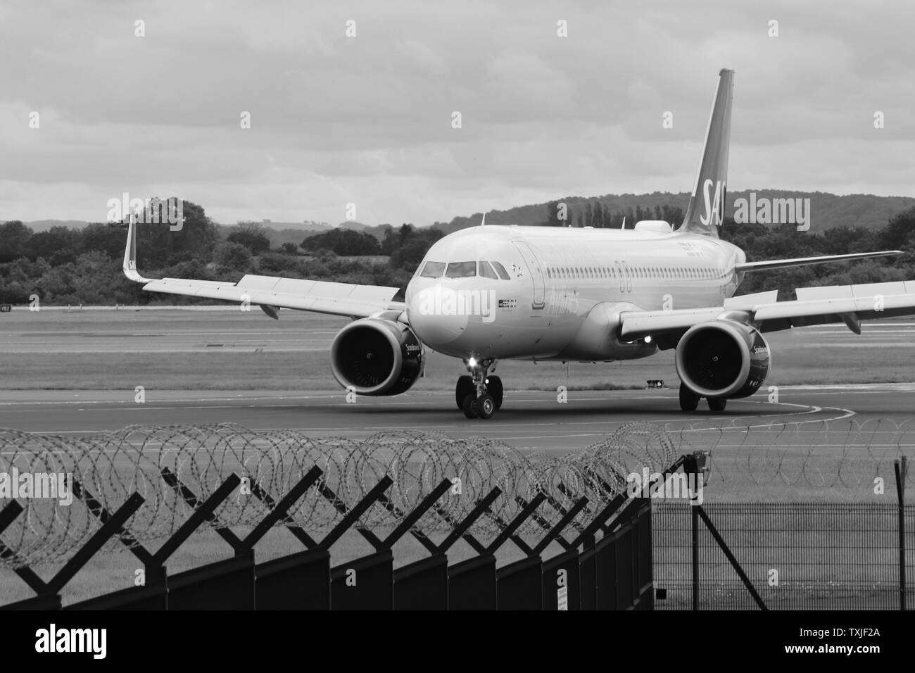 Manchester aviation runway visitor park Stock Photo - Alamy