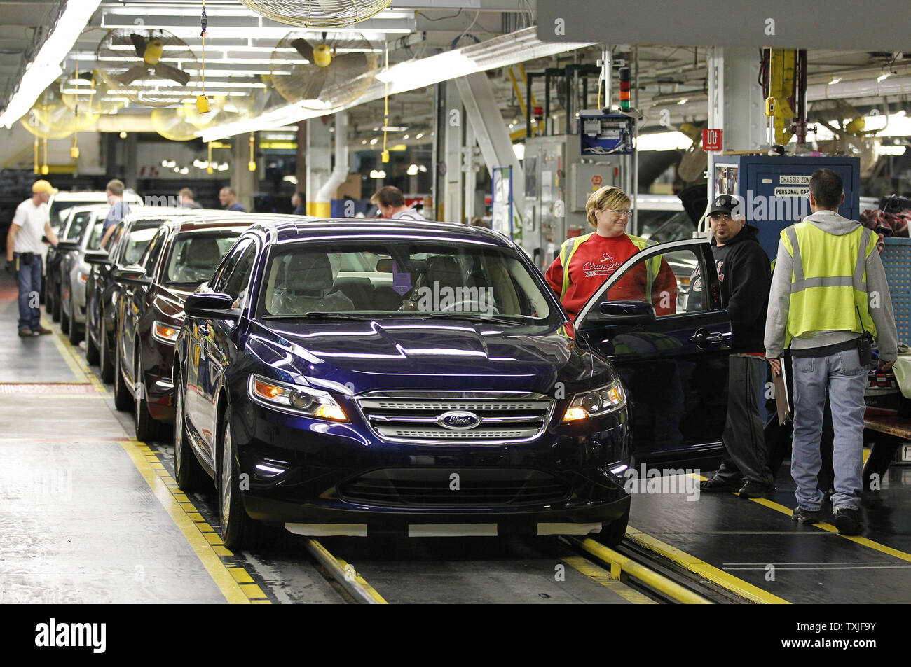 Ford assembly plant chicago hi-res stock photography and images - Alamy