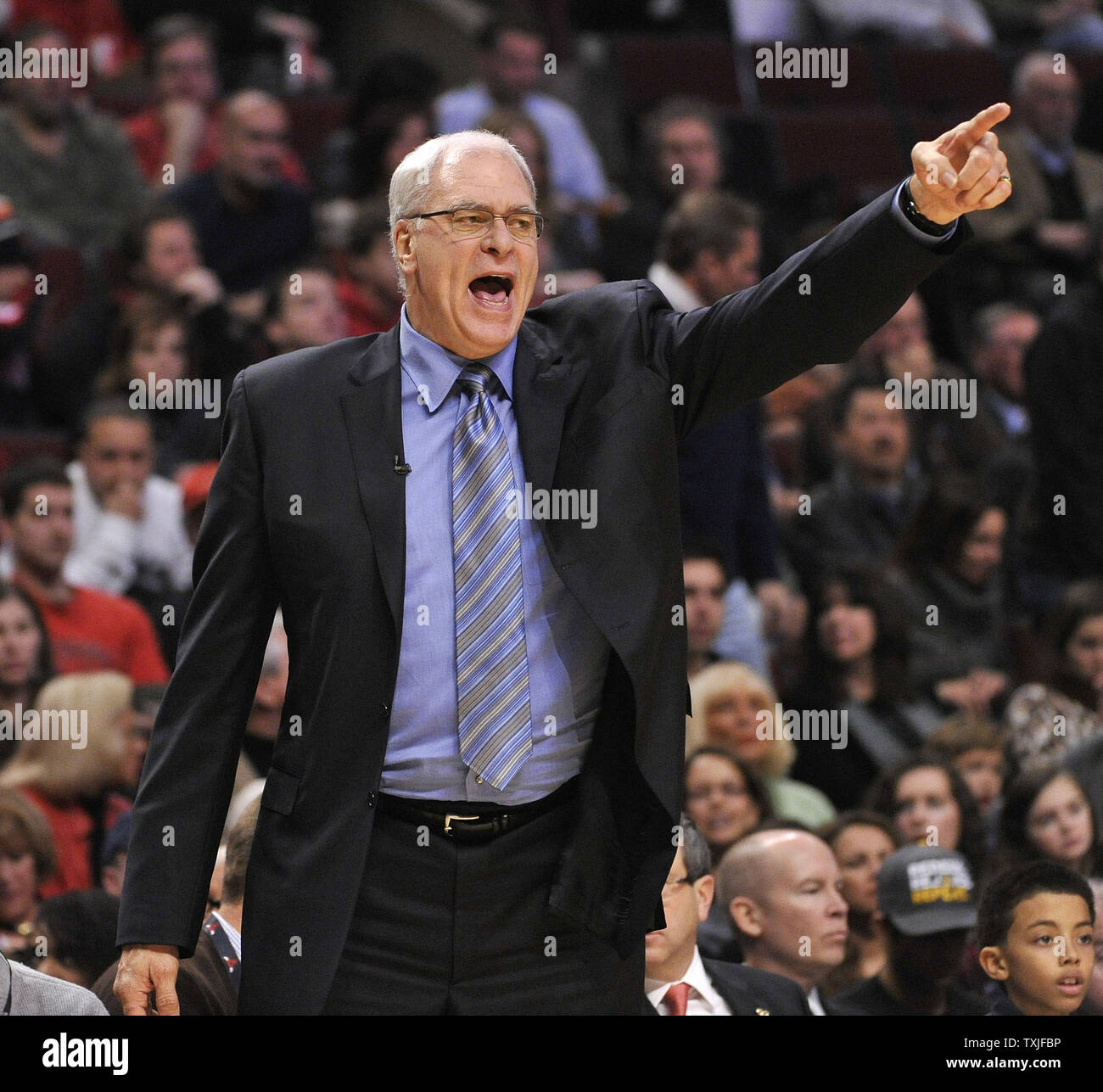 Phil jackson bulls hi-res stock photography and images - Alamy