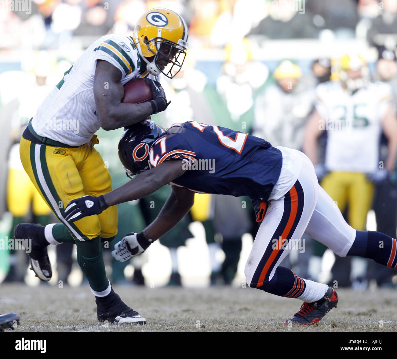Chicago bears safety hi-res stock photography and images - Alamy