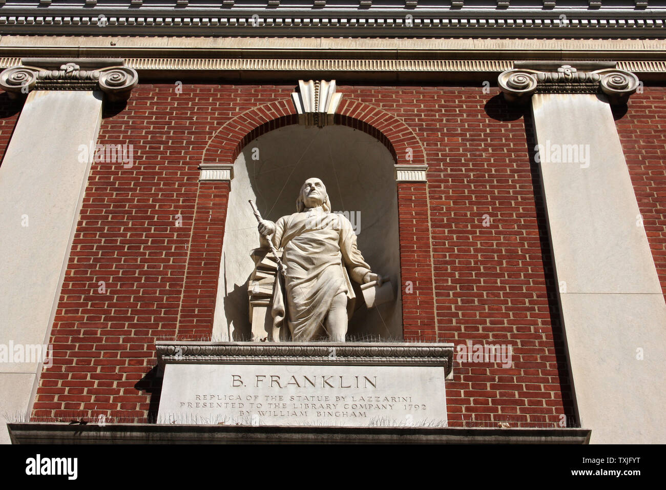 Ben franklin statue in philadelphia hi-res stock photography and images ...