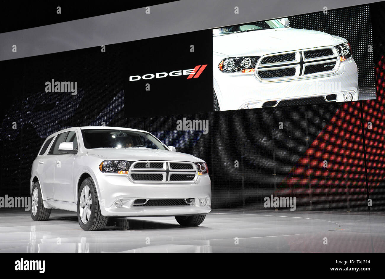 Dodge unveils the 2012 Durango R/T at the Chicago Auto Show at ...