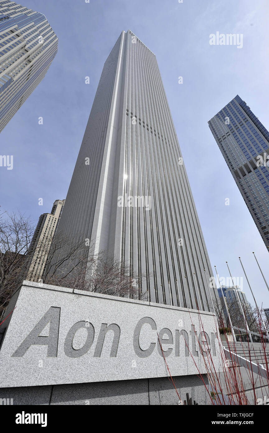 Aon logo hi-res stock photography and images - Alamy