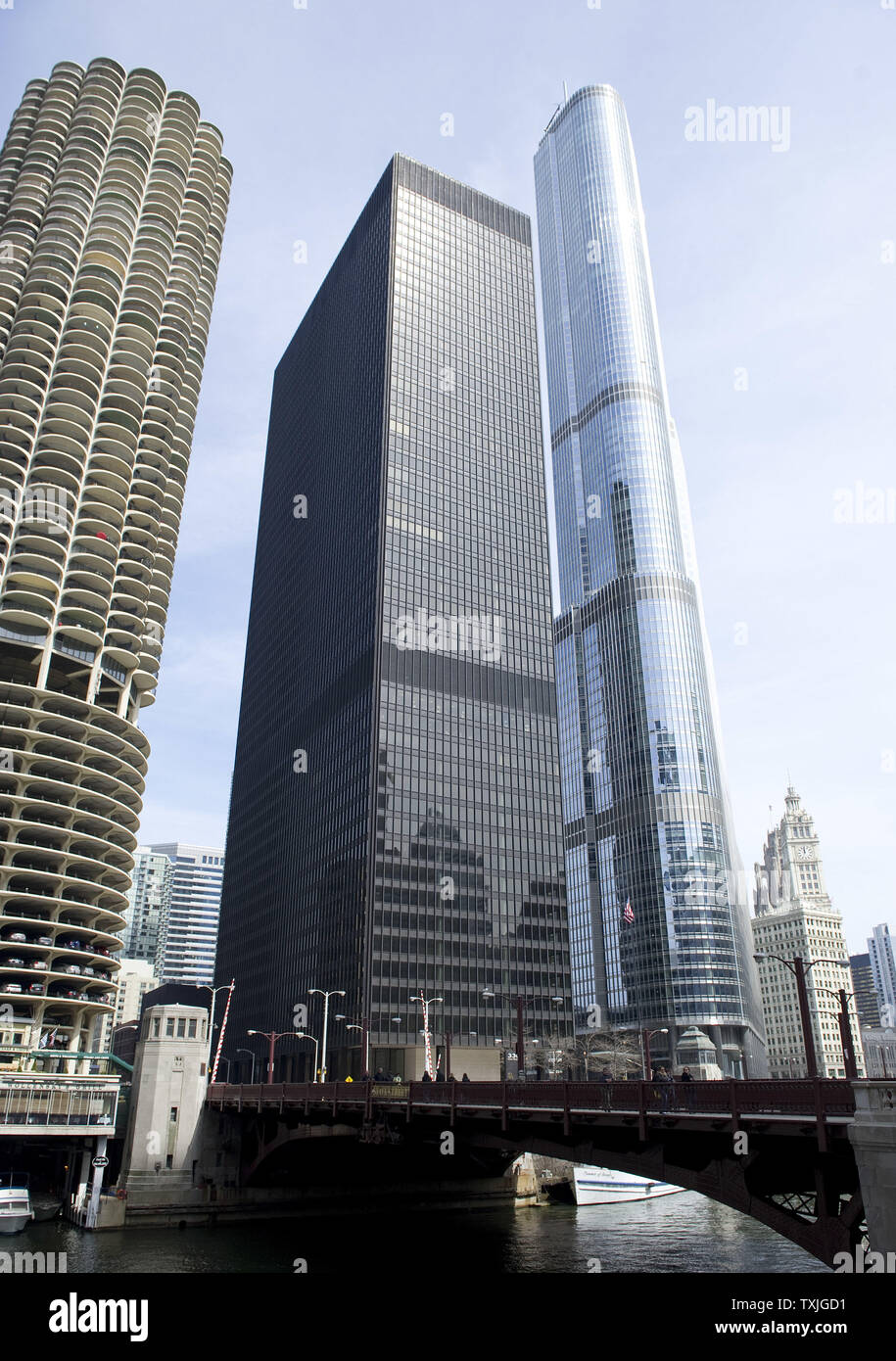 The IBM Building (C), designed architect Ludwig Mies van der Rohe ...