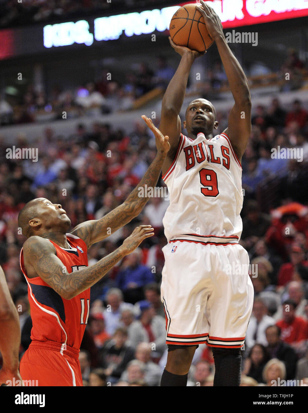 Jamal crawford bulls hi-res stock photography and images - Alamy