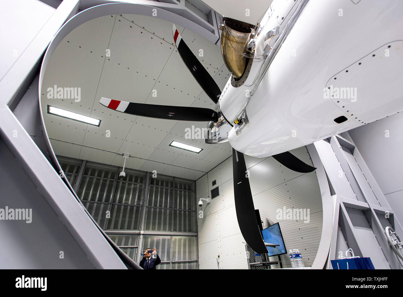 Mechanical testing laboratory hi-res stock photography and images - Alamy