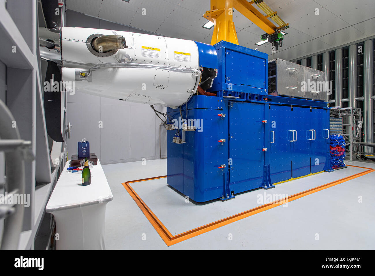 Mechanical testing laboratory hi-res stock photography and images - Alamy