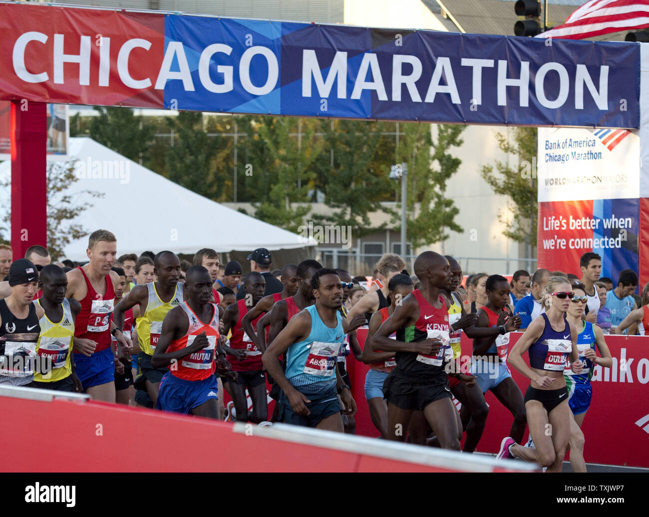 Chicago marathon runners hi-res stock photography and images - Alamy