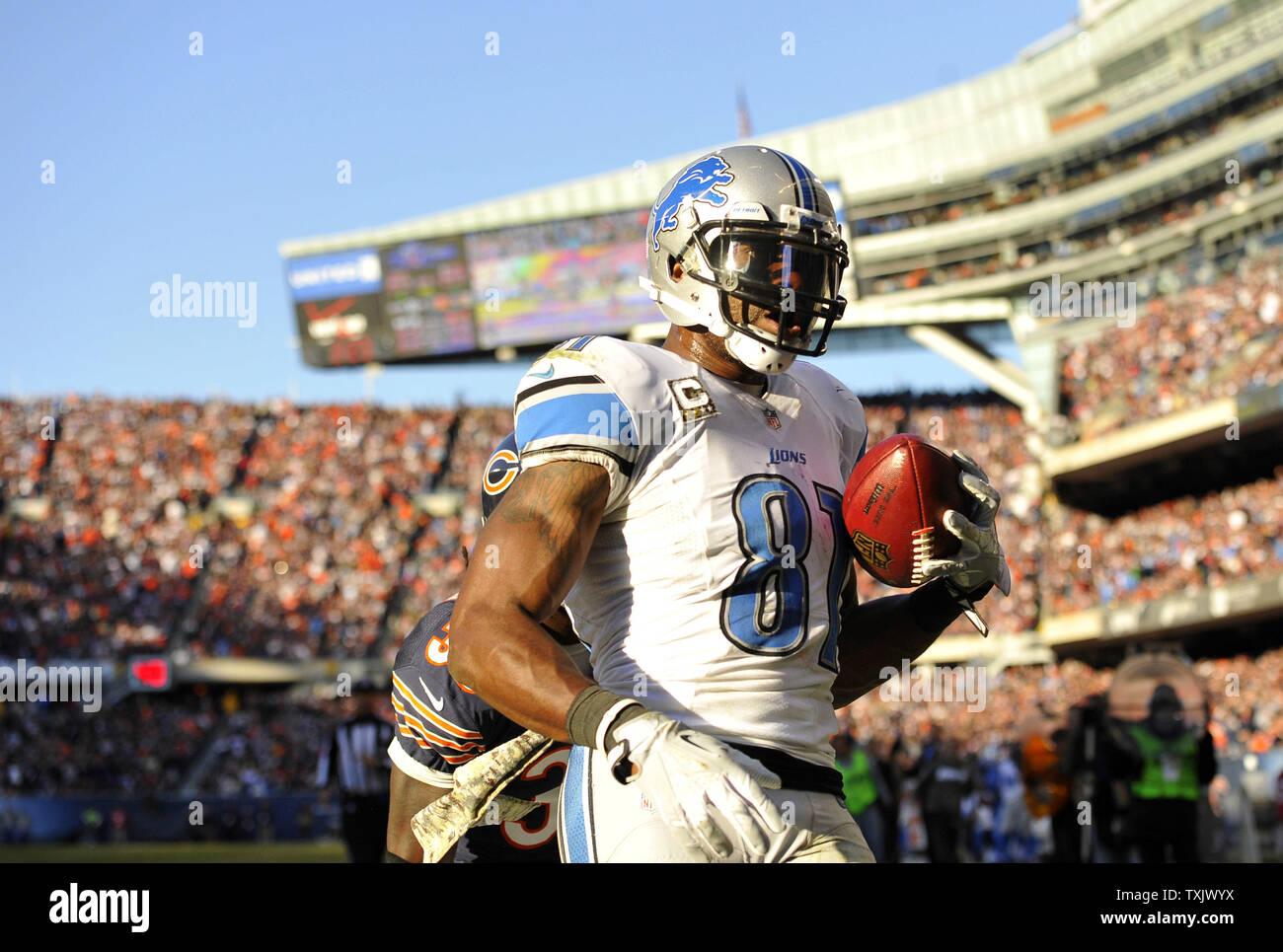 Detroit lions calvin johnson touchdown hi-res stock photography and ...