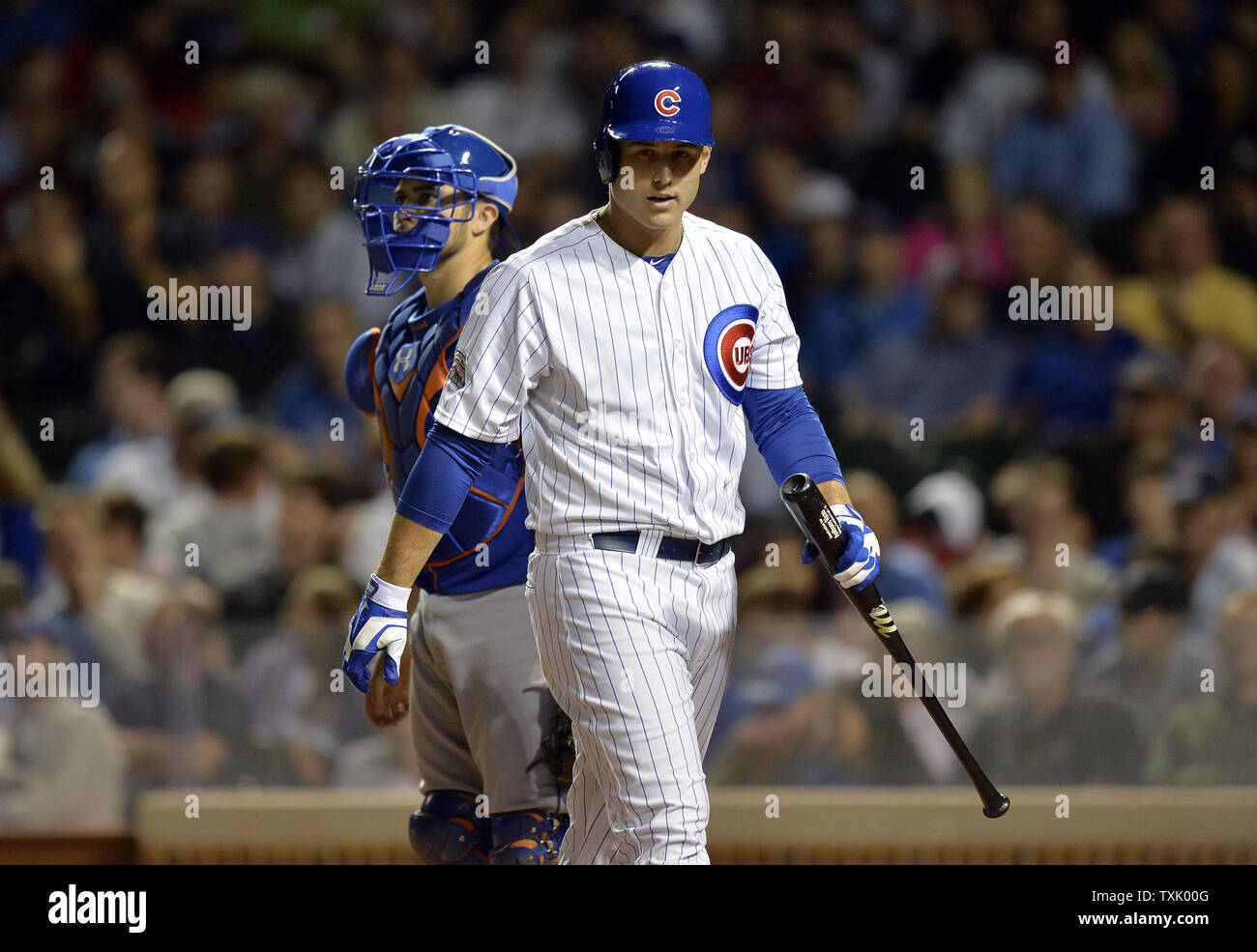 Chicago Cubs' Anthony Rizzo walks back to the dugout after striking out ...