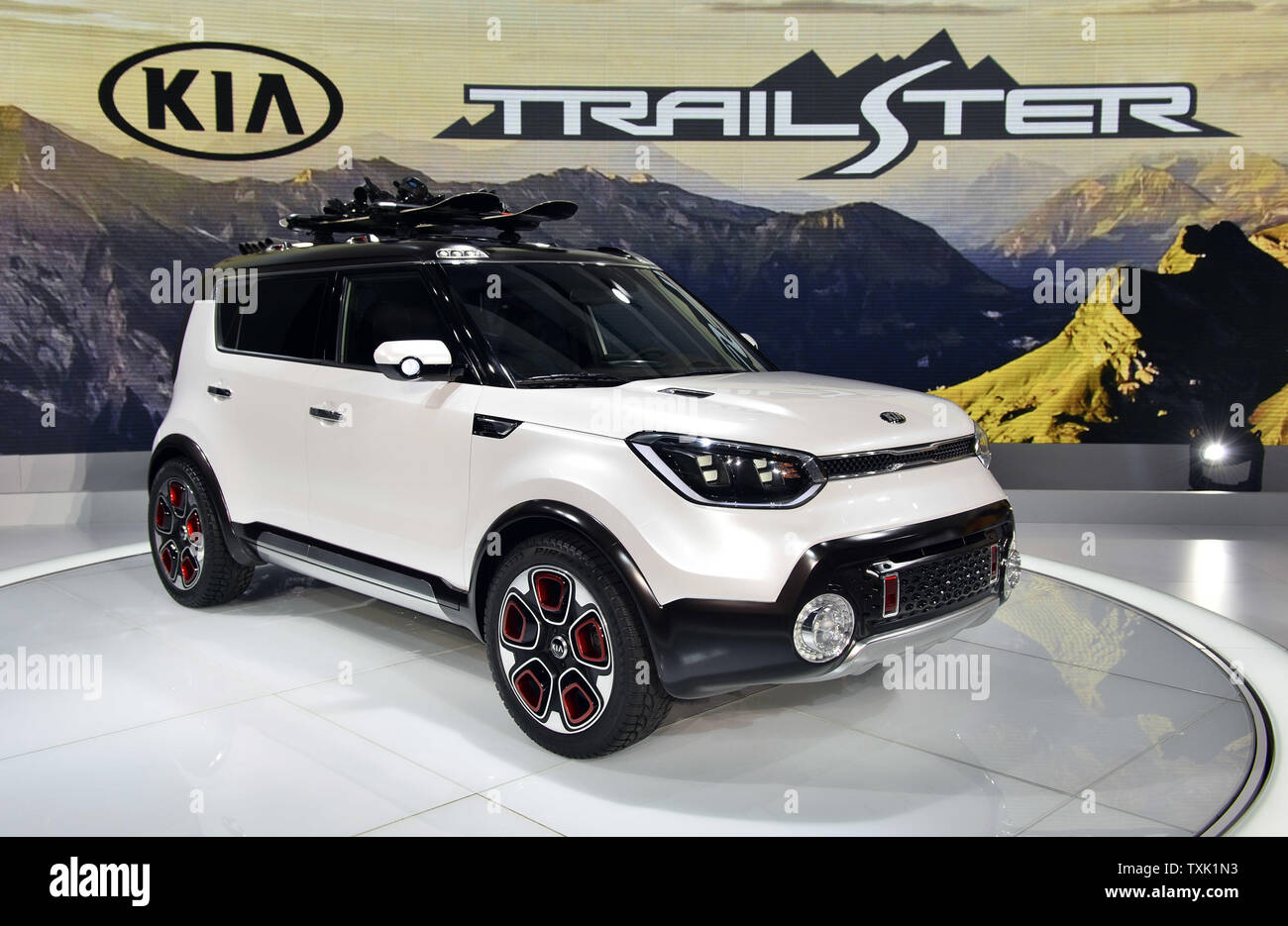 The KIA Trail'ster concept is shown at the Chicago Auto Show on ...