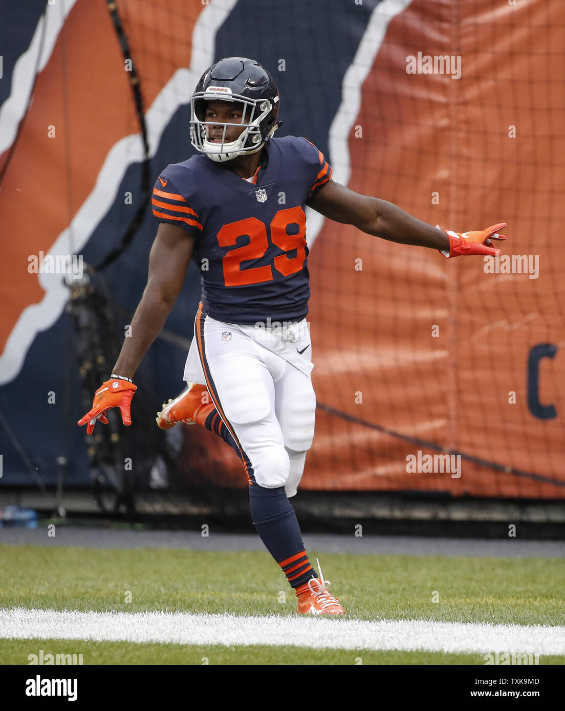 Chicago Bears running back Tarik Cohen (29) celebrates after scoring a ...