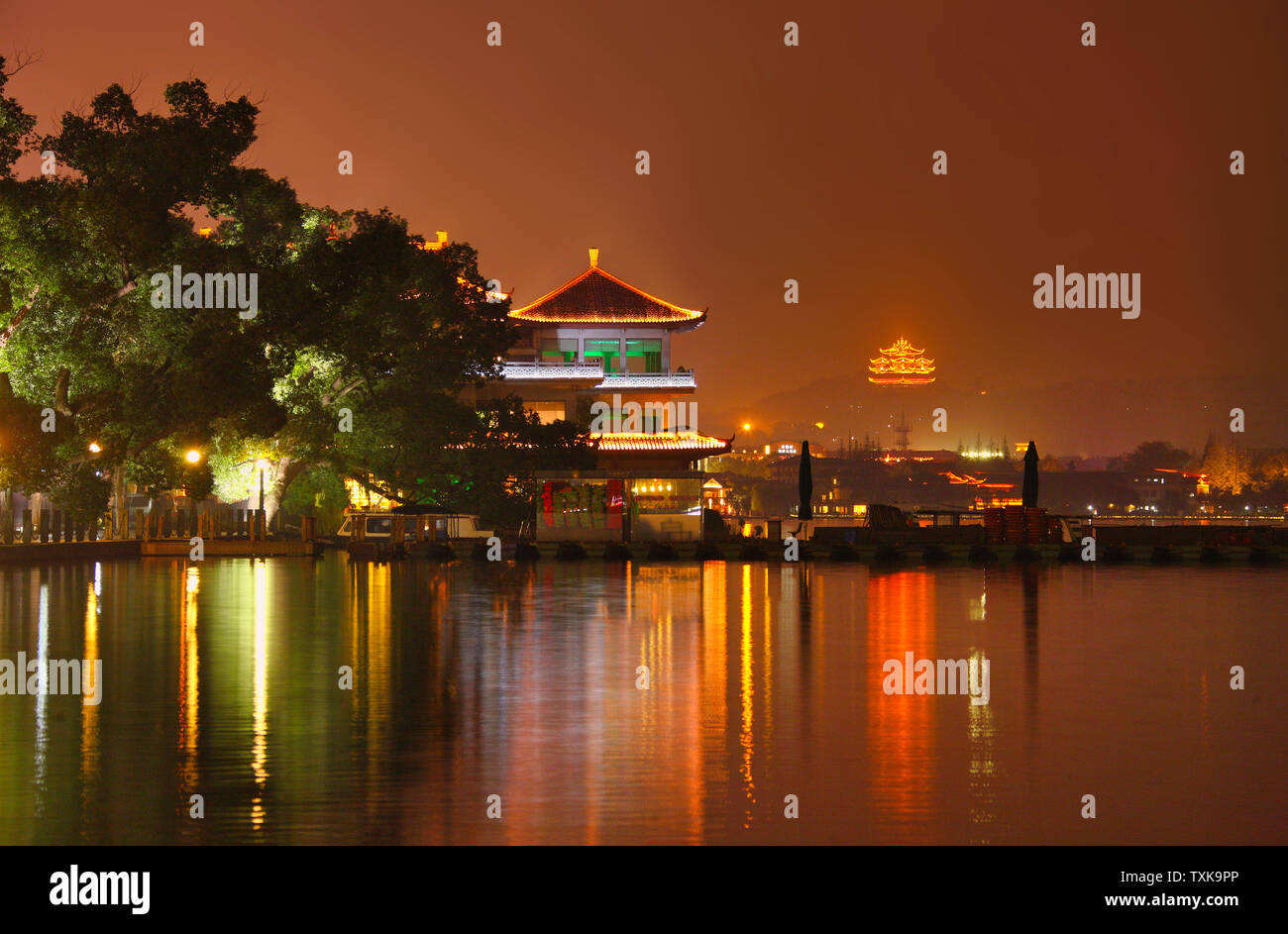 Westlake bridge hi-res stock photography and images - Alamy