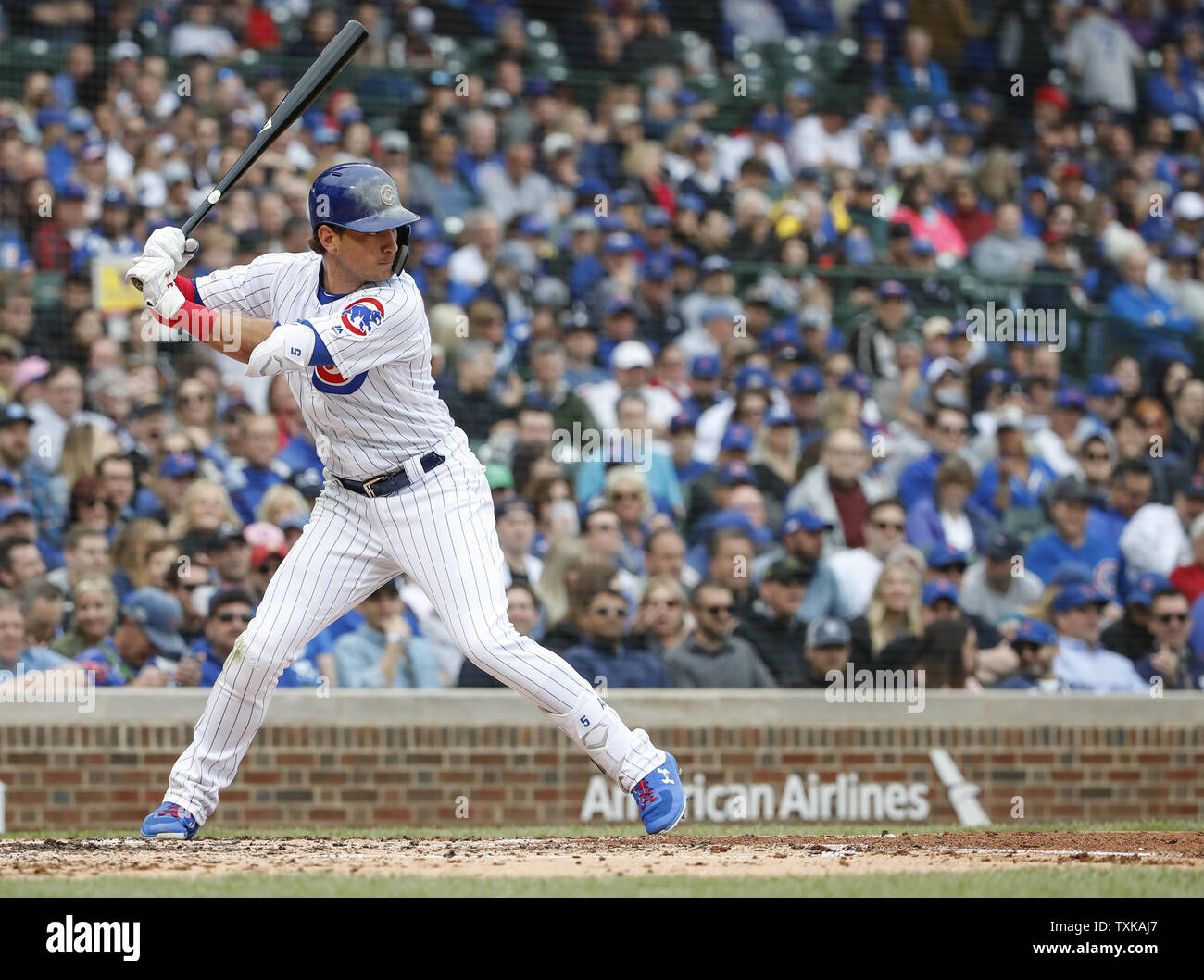 Chicago Cubs' Albert Almora Jr. bats against the Cincinnati Reds in the ...