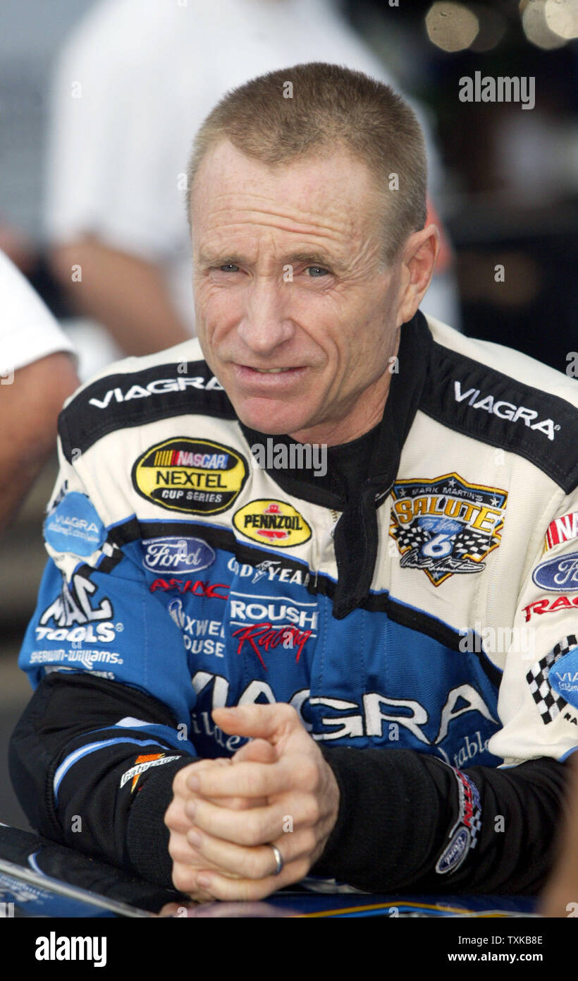 Lowes motor speedway hi-res stock photography and images - Alamy