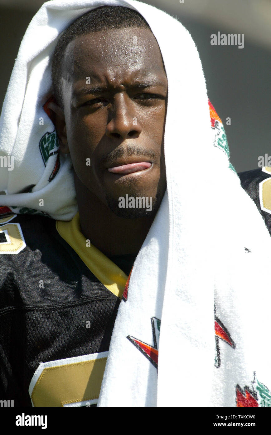 New Orleans Saint cornerback Curtis DeLoatch walks to the lockerroom ...