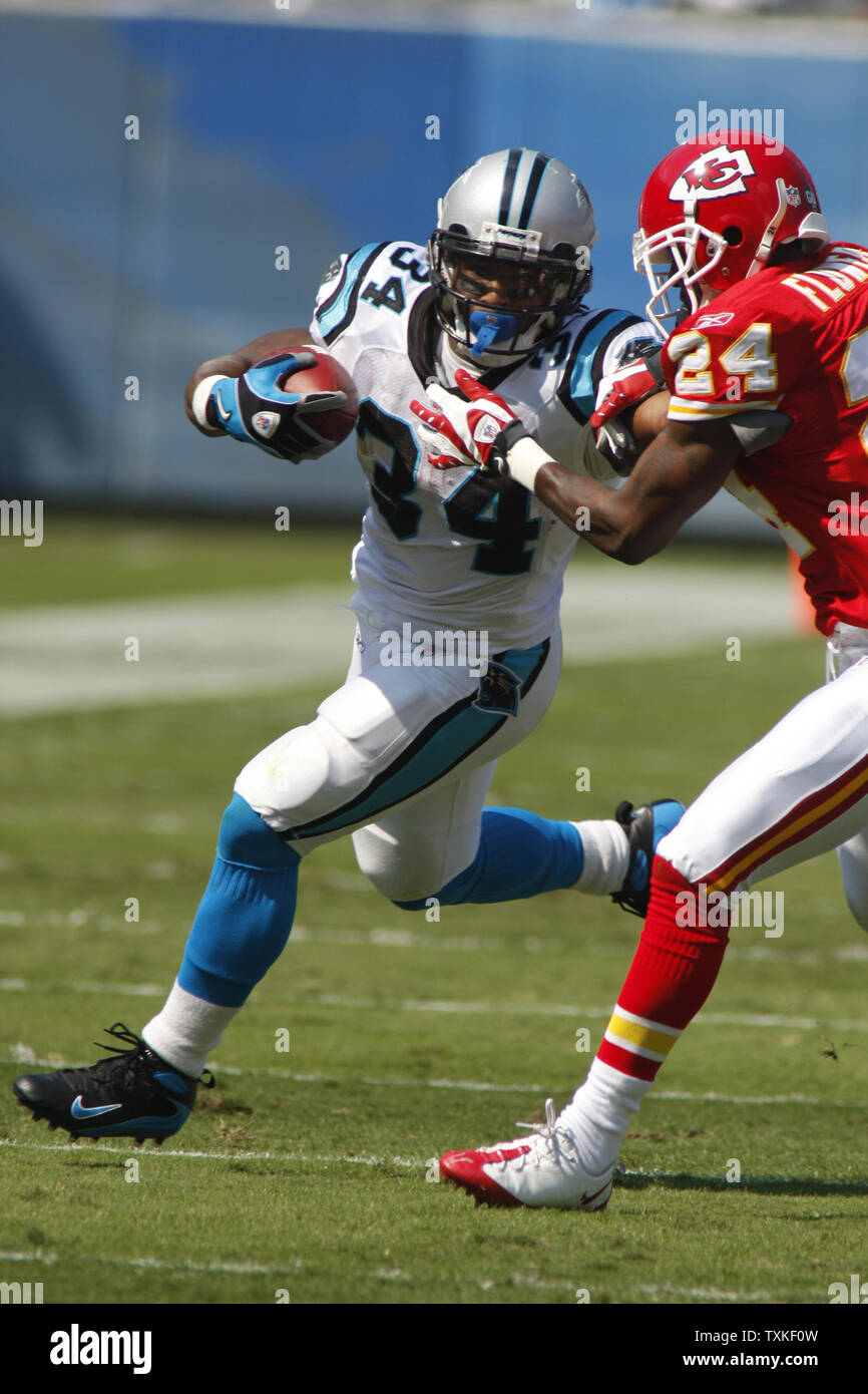 Carolina Panthers running back DeAngelo Williams (34) pushes off Kansas ...
