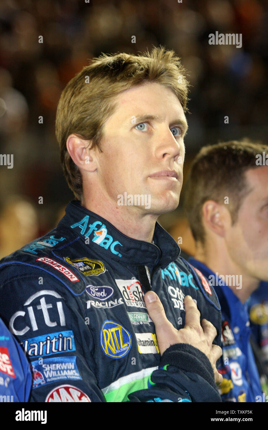 Hand over heart anthem hi-res stock photography and images - Alamy