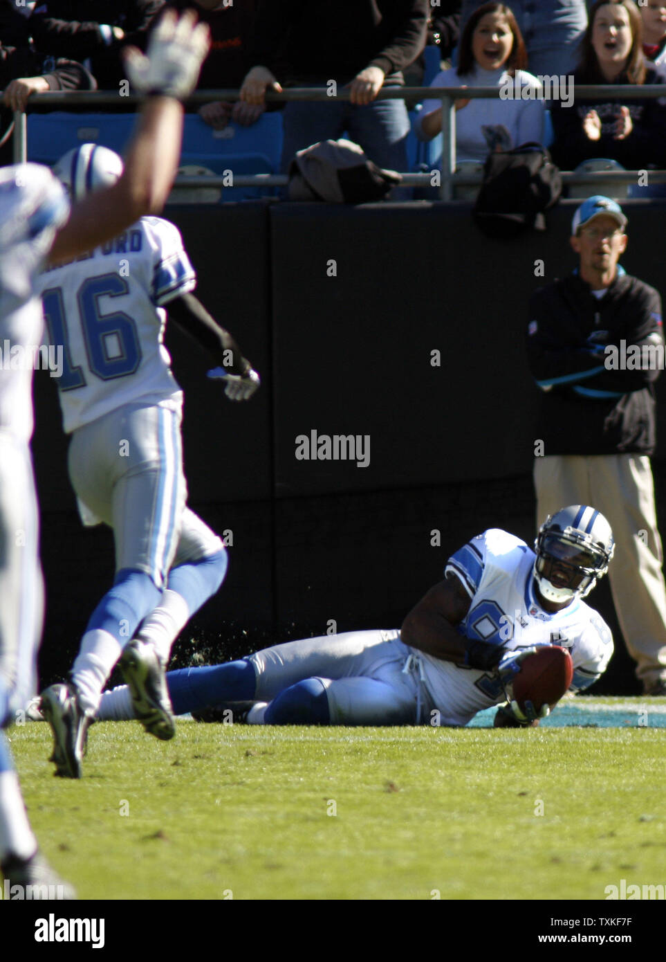 Detroit lions calvin johnson touchdown hi-res stock photography and ...