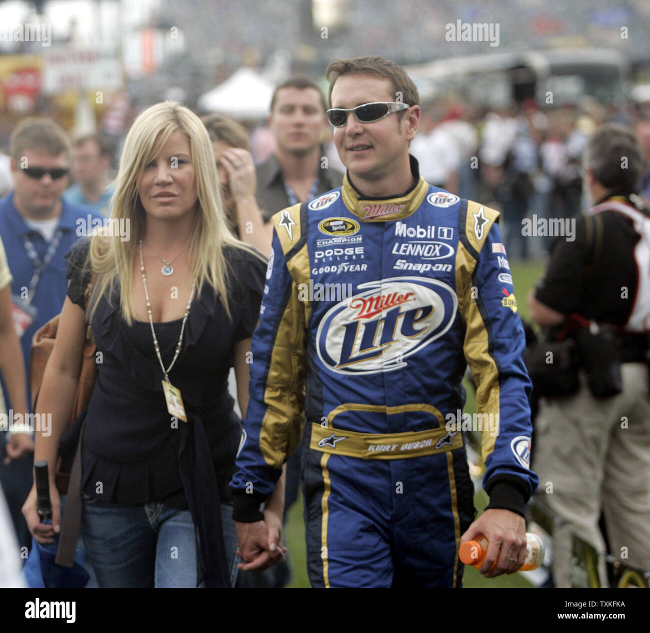 Kurt busch eva busch nascar hi-res stock photography and images - Alamy