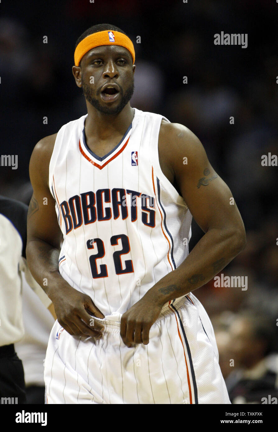 Charlotte Bobcats guard Ronald "Flip" Murray talks during a break in ...