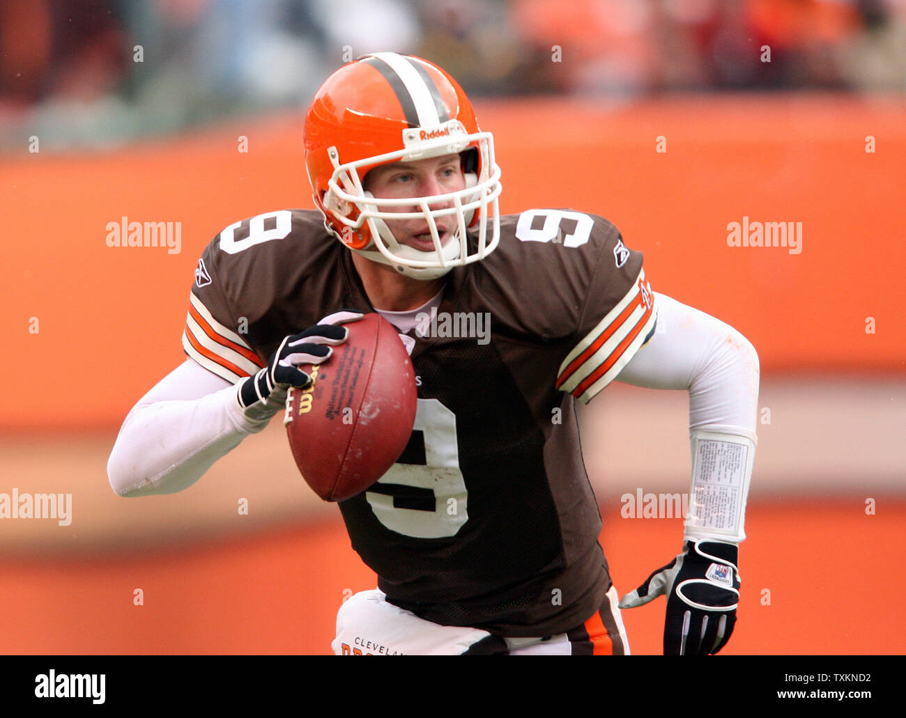 Charlie frye hi-res stock photography and images - Alamy