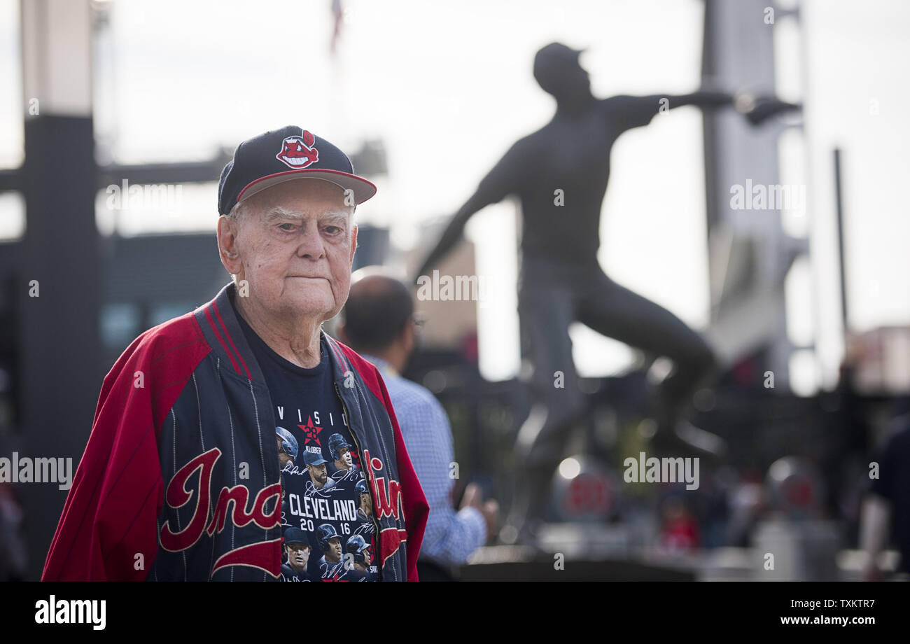 Bob feller statue hi-res stock photography and images - Alamy
