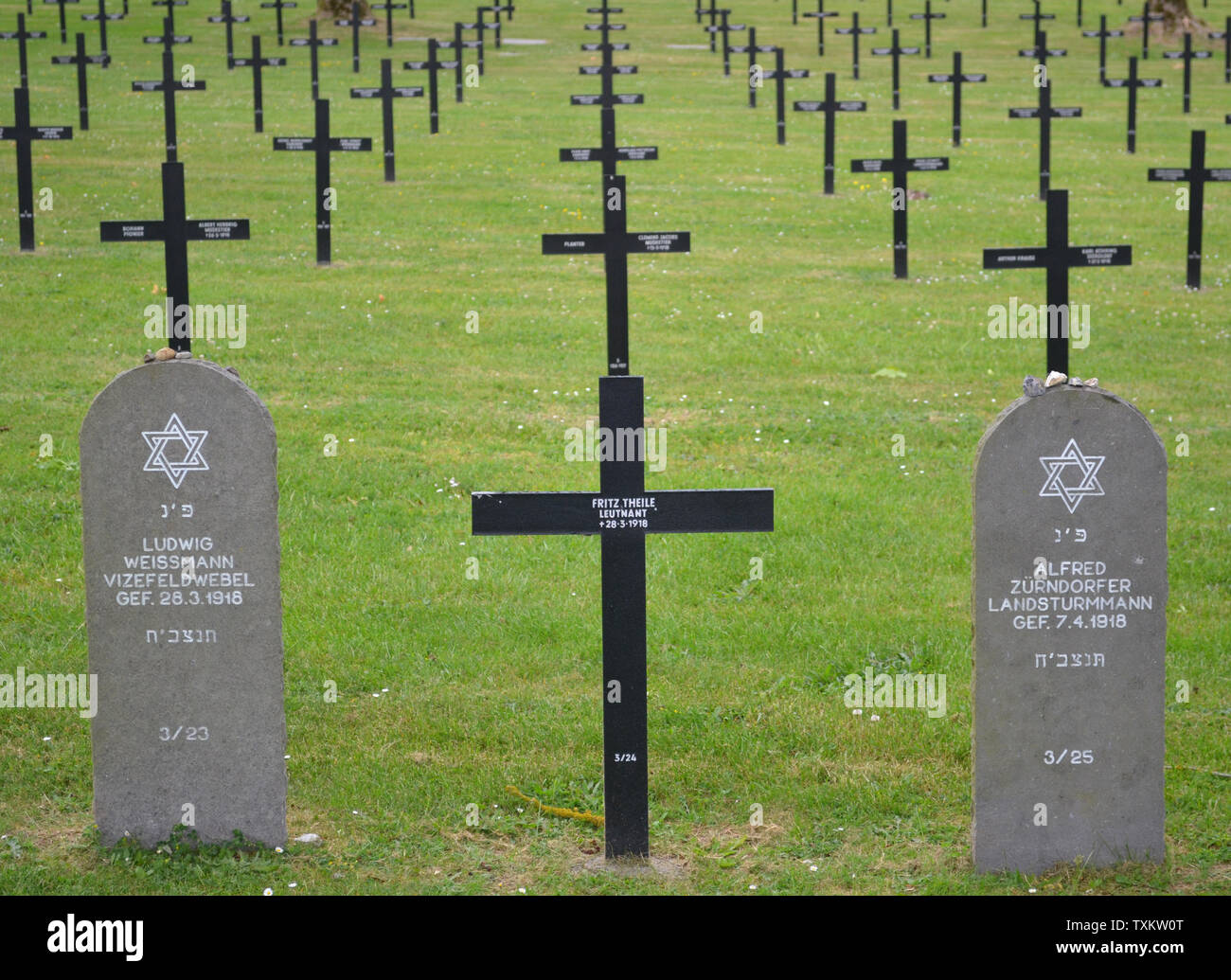 Fricourt cemetery hi-res stock photography and images - Alamy