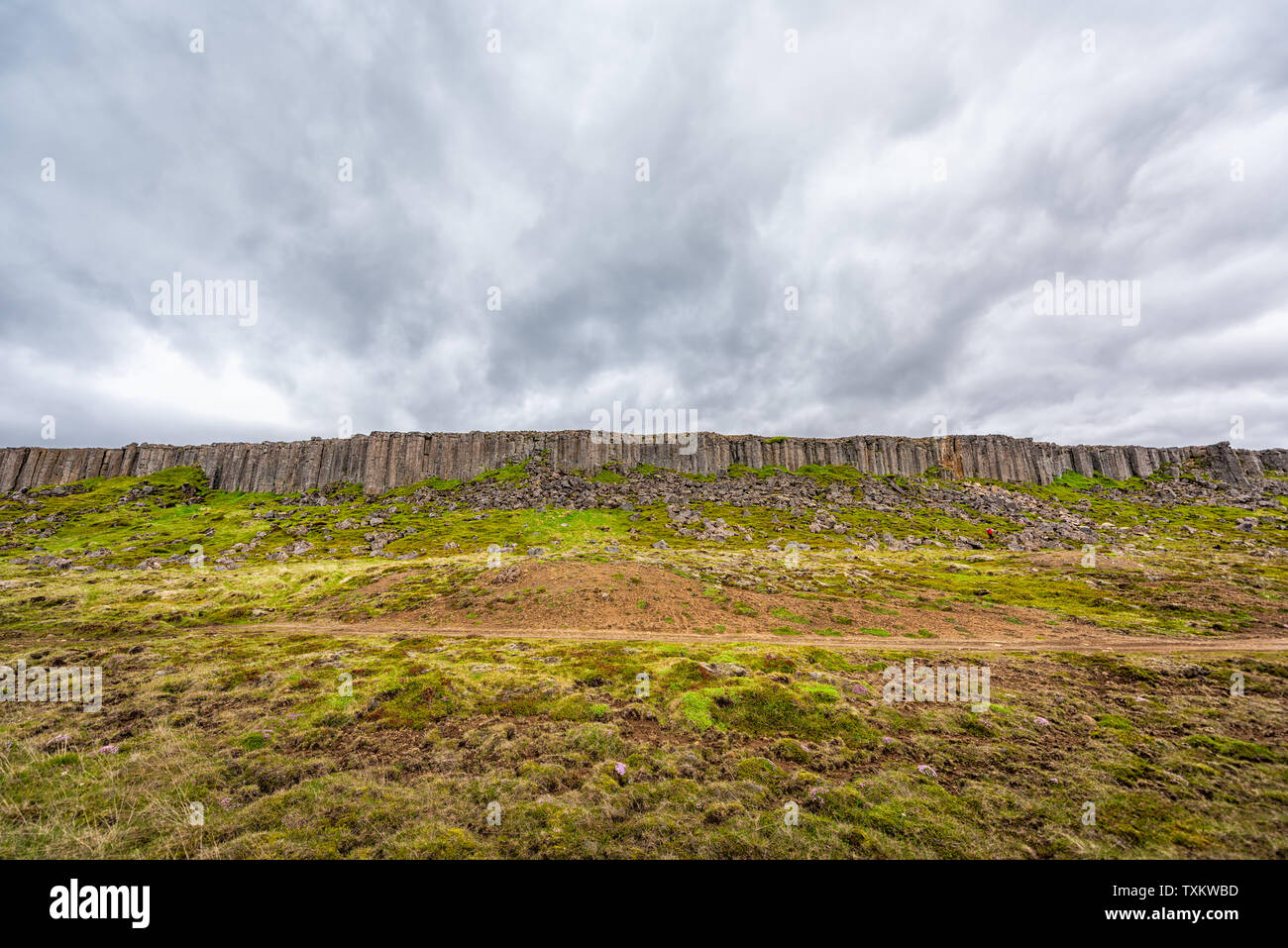 Basalt cliff wall hi-res stock photography and images - Alamy