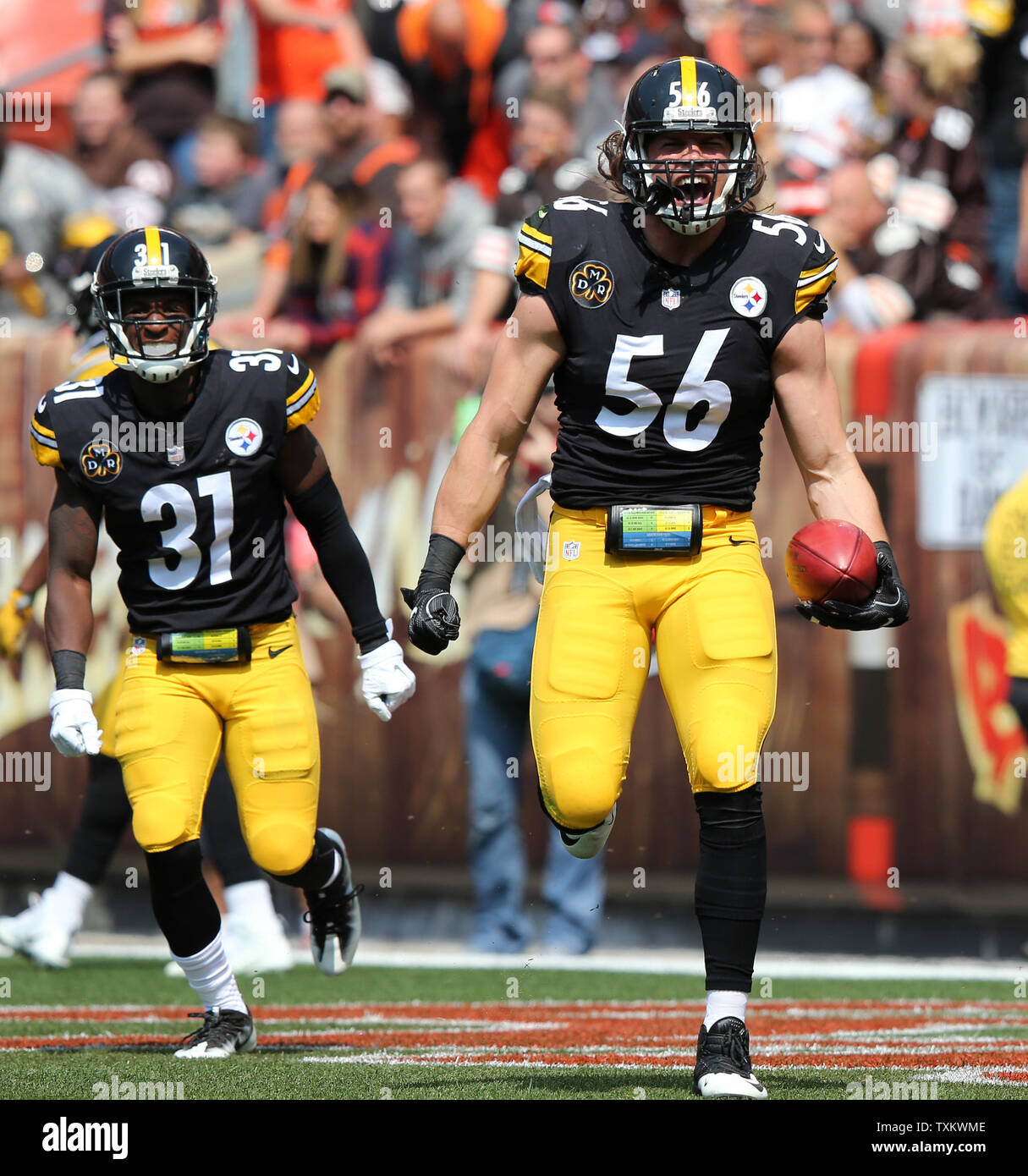 Pittsburgh Steelers Anthony Chickillo celebrates after blocking a punt ...