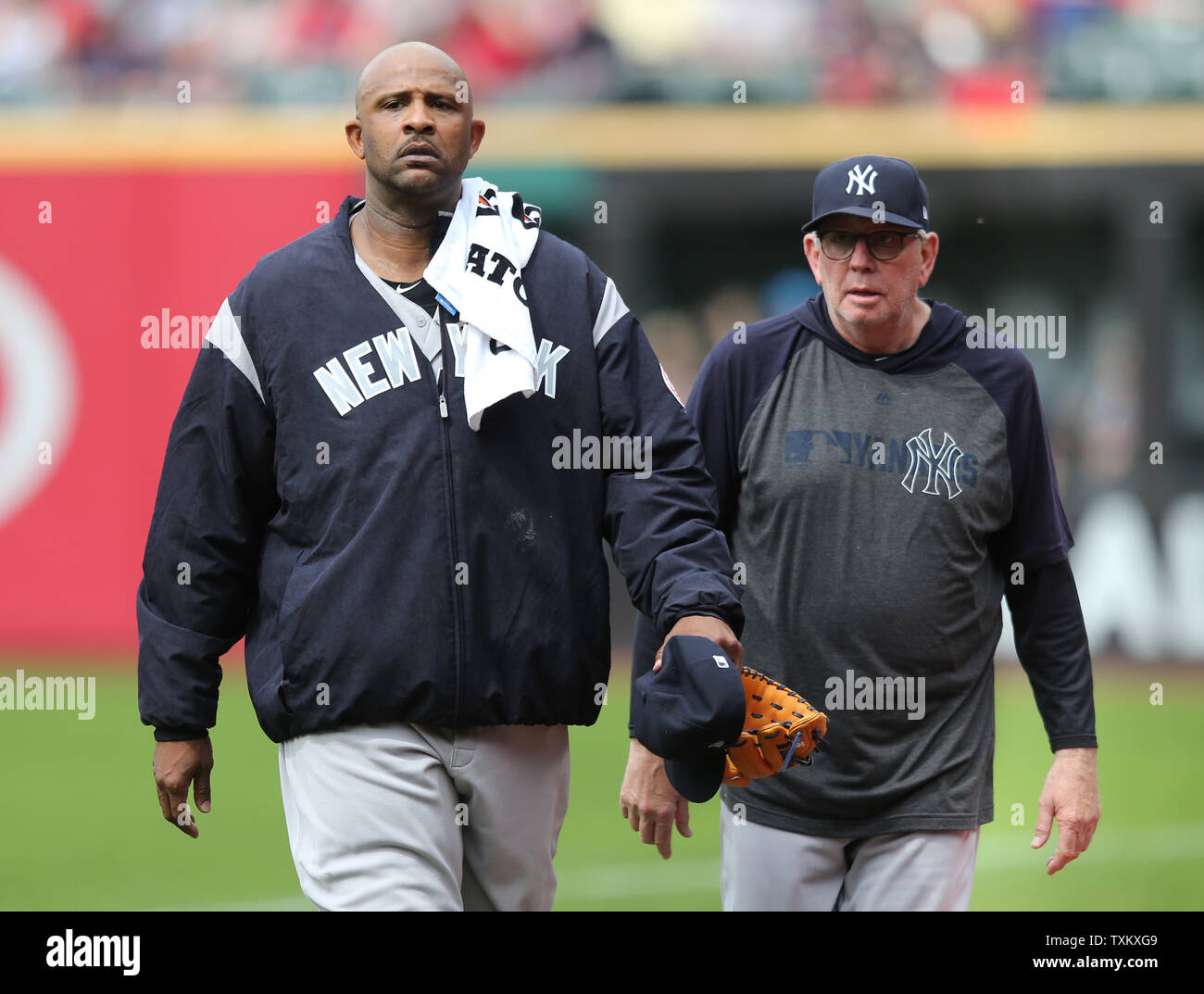 Pitching coach larry rothschild hi-res stock photography and images - Alamy