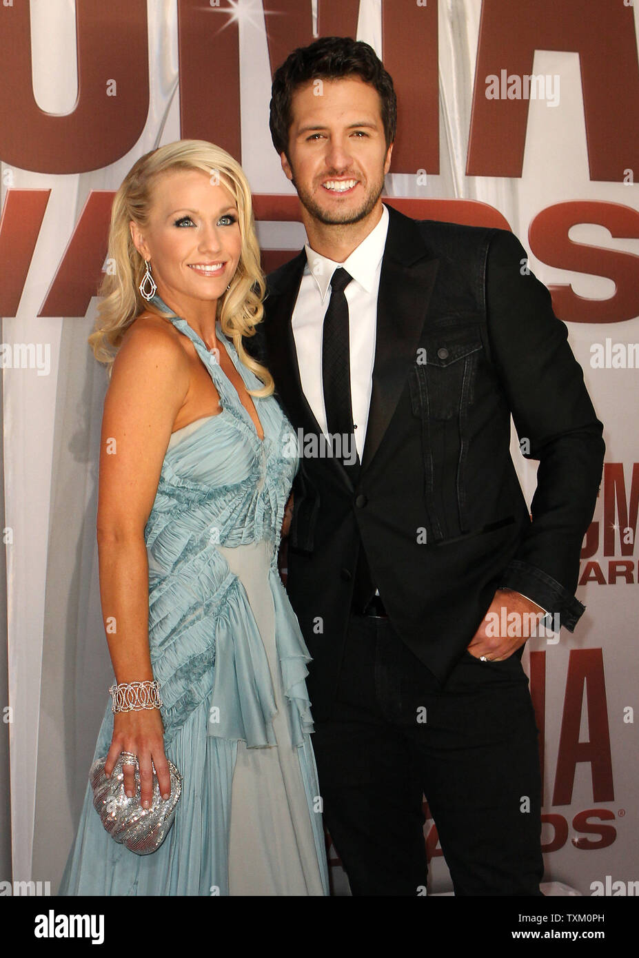 Luke Bryan and wife Caroline arrive on the red carpet at the 45th ...