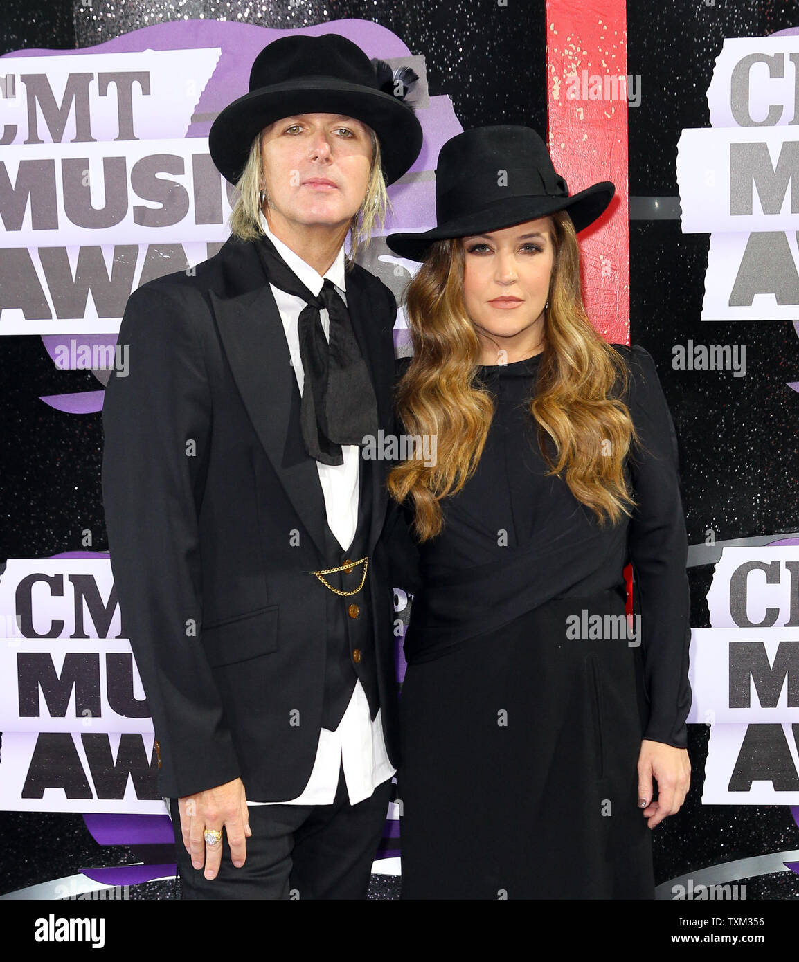 Lisa Marie Presley arrives on the red carpet for the CMT Awards at the ...