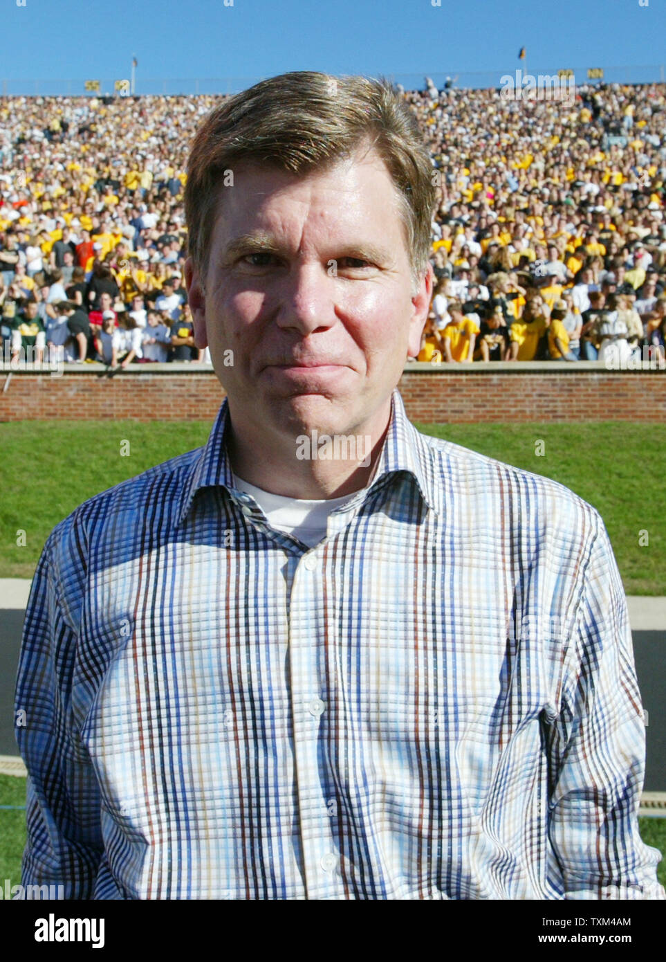 News networks hi-res stock photography and images - Alamy