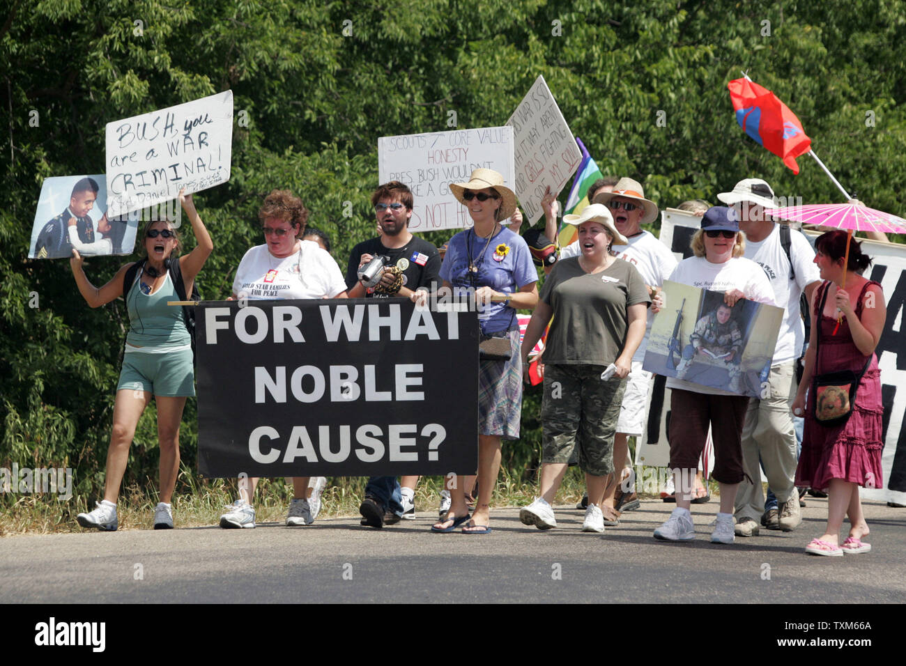 Cindy Sheehan matchers with supporters shortly after arriving in ...