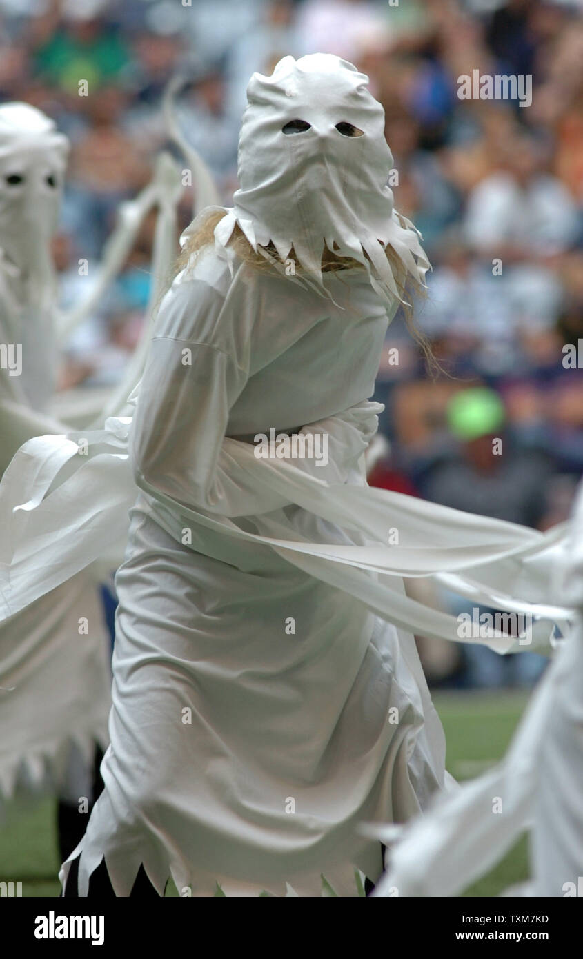 Dallas cowboys cheerleaders 2005 hi-res stock photography and images ...