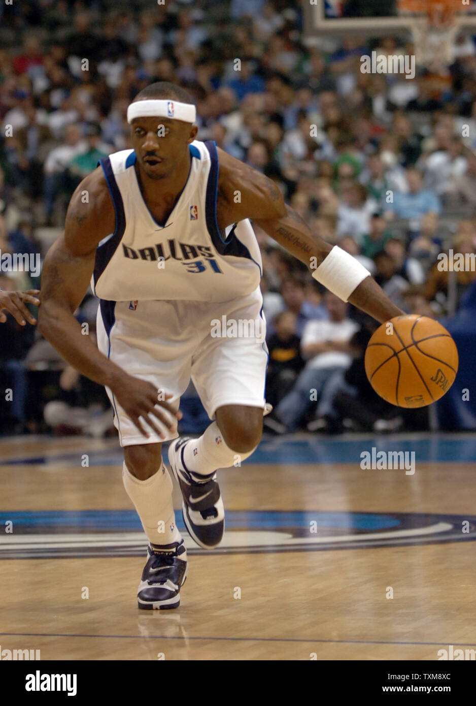 Dallas Mavericks Jason Terry brings the ball upcourt against the ...