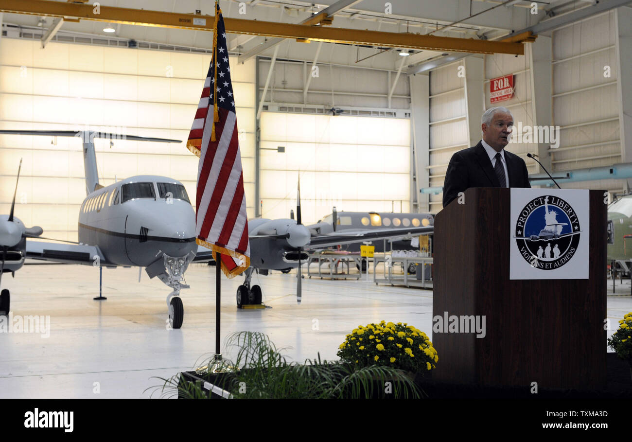 As secretary of defense robert m gates hi-res stock photography and ...