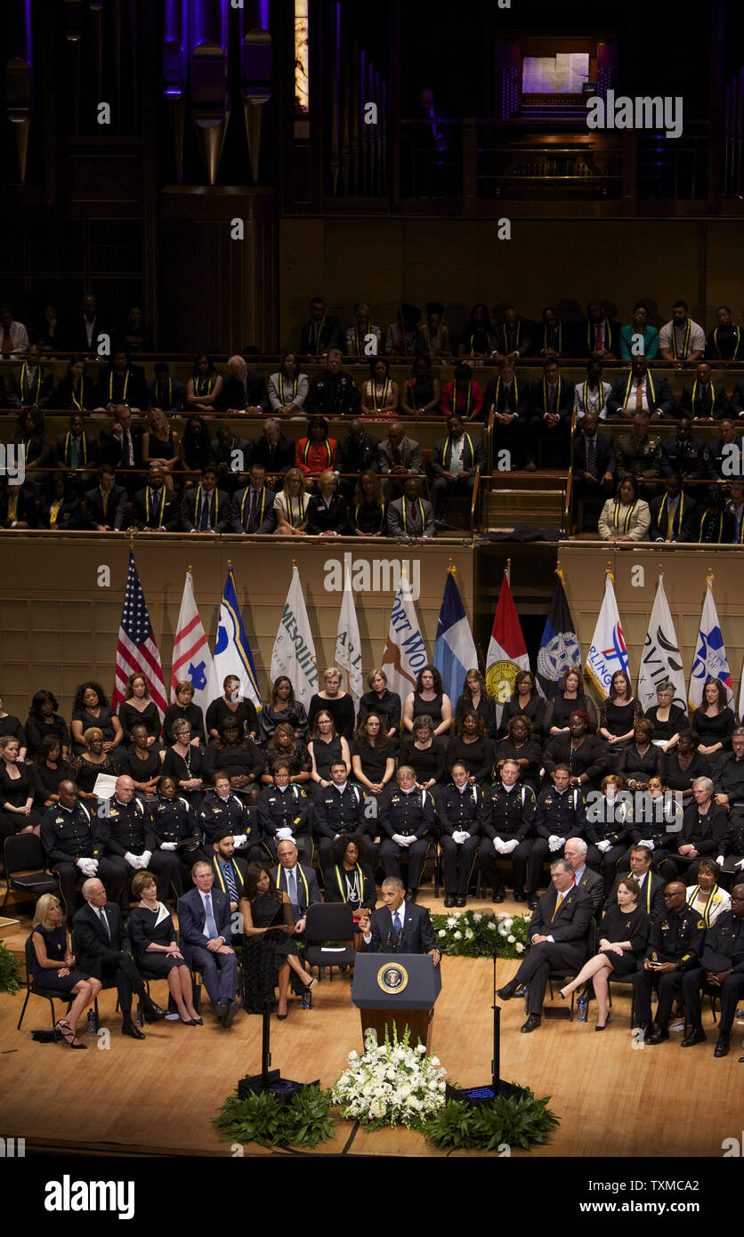 President Barack Obama delivers remarks during an interfaith memorial ...