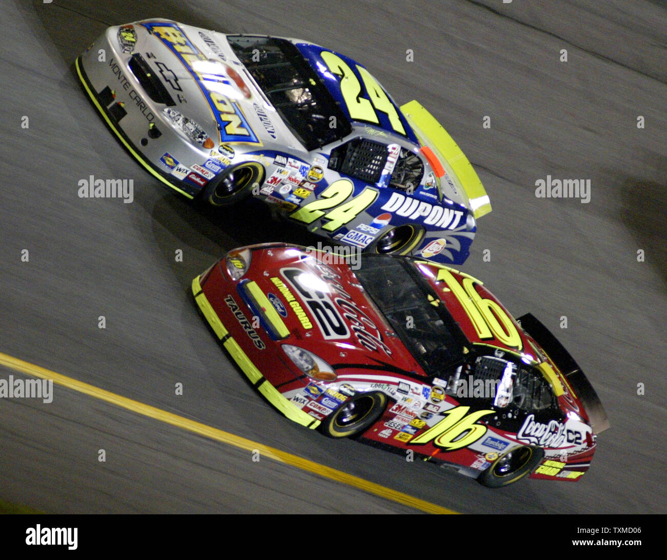 Jeff gordon 2004 hi-res stock photography and images - Alamy